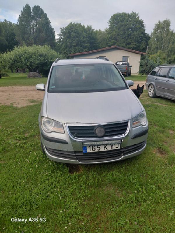 Pelēks Volkswagen Touran 2007 Valga, ar dzinēja tilpumu 1.90 L un nobraukumu 0 tūkst. km par 500 €, foto 2 vietnē AUTOMOTO.COM.LV