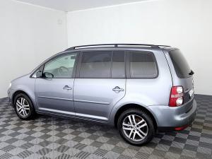 Серый Фольксваген Туран 2007 в Таллин, объемом двигателя 1.90 л и пробегом 299 тыс. км за 1799 €, фото 5 на AUTOMOTO.COM.LV