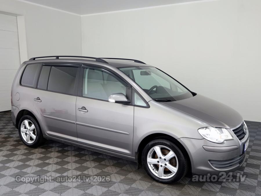 Серый Фольксваген Туран 2007 в Таллин, объемом двигателя 1.90 л и пробегом 306 тыс. км за 2199 €, фото 1 на AUTOMOTO.COM.LV
