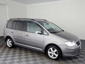 Pelēks Volkswagen Touran 2007 Tallina, ar dzinēja tilpumu 1.90 L un nobraukumu 306 tūkst. km par 2199 €, foto  vietnē AUTOMOTO.COM.LV