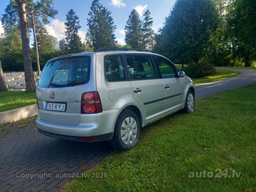Серый Фольксваген Туран 2007 в Рапла, объемом двигателя 1.90 л и пробегом 330 тыс. км за 1499 €, фото 4 на AUTOMOTO.COM.LV