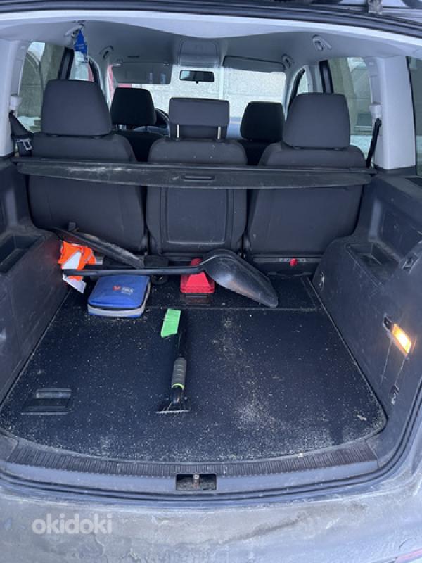 Pelēks Volkswagen Touran 2007 Tallina, ar dzinēja tilpumu 1.90 L un nobraukumu 386 tūkst. km par 1199 €, foto 4 vietnē AUTOMOTO.COM.LV
