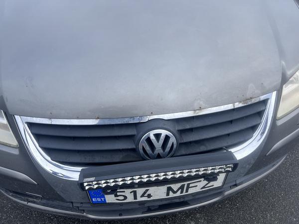 Pelēks Volkswagen Touran 2007 Tallina, ar dzinēja tilpumu 1.90 L un nobraukumu 386 tūkst. km par 1199 €, foto 6 vietnē AUTOMOTO.COM.LV