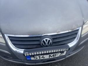Pelēks Volkswagen Touran 2007 Tallina, ar dzinēja tilpumu 1.90 L un nobraukumu 386 tūkst. km par 1199 €, foto 7 vietnē AUTOMOTO.COM.LV