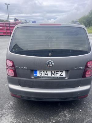 Pelēks Volkswagen Touran 2007 Tallina, ar dzinēja tilpumu 1.90 L un nobraukumu 386 tūkst. km par 1199 €, foto 9 vietnē AUTOMOTO.COM.LV