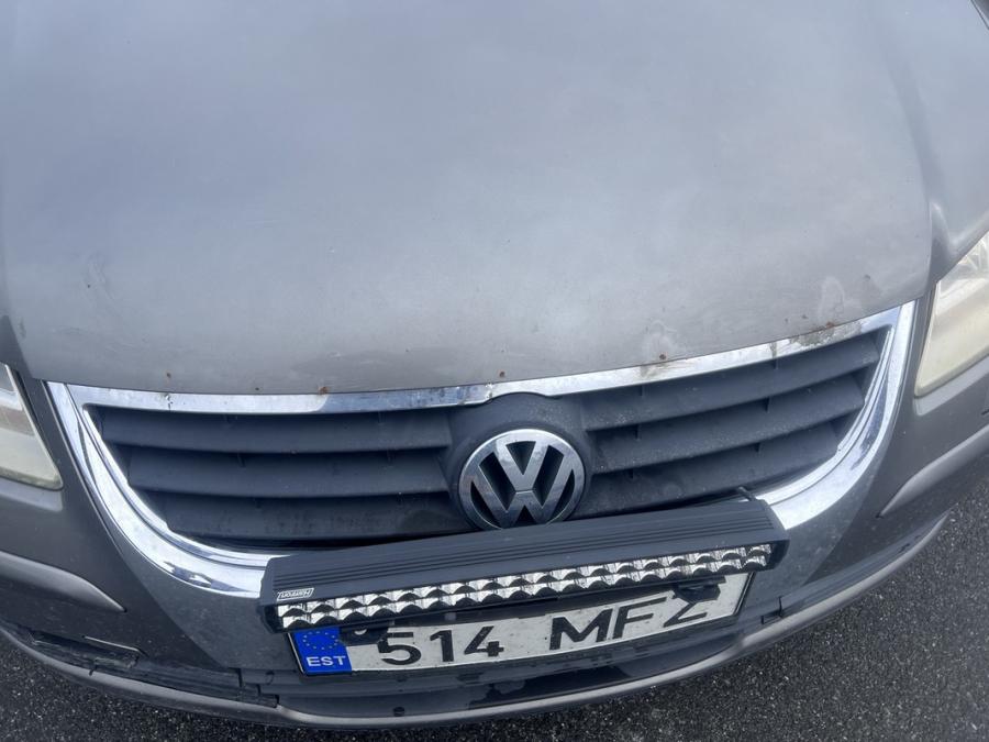 Pelēks Volkswagen Touran 2007 Tallina, ar dzinēja tilpumu 1.90 L un nobraukumu 386 tūkst. km par 1199 €, foto 17 vietnē AUTOMOTO.COM.LV