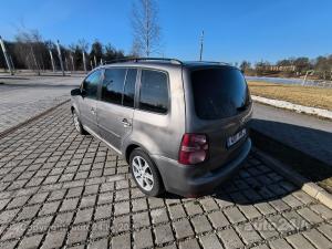 Grey Volkswagen Touran 2007 in Tartu, with an engine capacity of 1.90 L and mileage of 505 thousand km for 1999 €, photo 4 on AUTOMOTO.COM.LV
