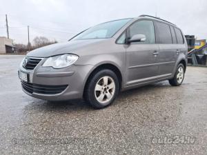 Grey Volkswagen Touran 2008 in Tallinn, with an engine capacity of 1.40 L and mileage of 225 thousand km for 4300 €, photo  on AUTOMOTO.COM.LV