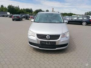 Pelēks Volkswagen Touran 2008 Marijampole, ar dzinēja tilpumu 1.90 L un nobraukumu 273 tūkst. km par 3599 €, foto 8 vietnē AUTOMOTO.COM.LV