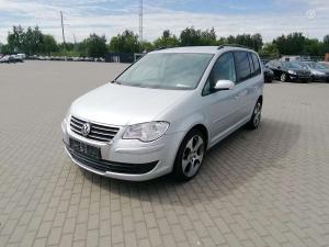 Pelēks Volkswagen Touran 2008 Marijampole, ar dzinēja tilpumu 1.90 L un nobraukumu 273 tūkst. km par 3599 €, foto 9 vietnē AUTOMOTO.COM.LV