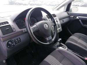 Pelēks Volkswagen Touran 2008 Marijampole, ar dzinēja tilpumu 1.90 L un nobraukumu 273 tūkst. km par 3599 €, foto 15 vietnē AUTOMOTO.COM.LV
