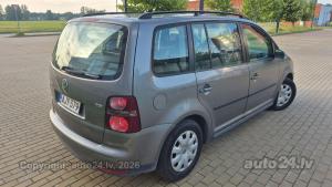 Pelēks Volkswagen Touran 2008 Tartu, ar dzinēja tilpumu 1.90 L un nobraukumu 375 tūkst. km par 2499 €, foto 3 vietnē AUTOMOTO.COM.LV
