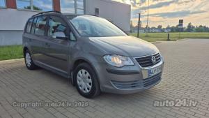 Pelēks Volkswagen Touran 2008 Tartu, ar dzinēja tilpumu 1.90 L un nobraukumu 375 tūkst. km par 2499 €, foto 4 vietnē AUTOMOTO.COM.LV