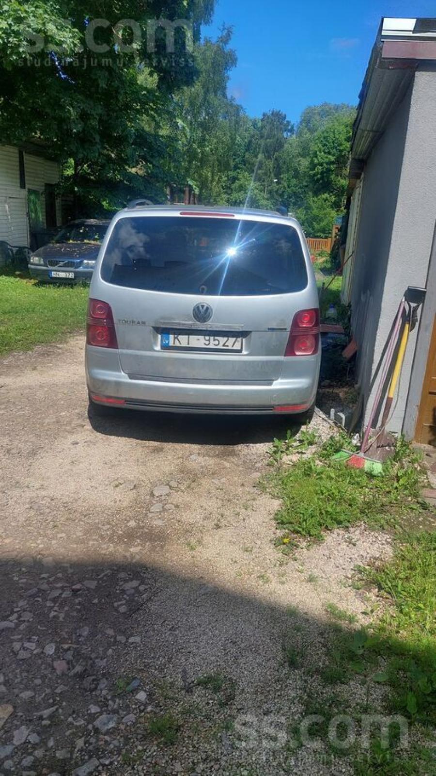 Pelēks Volkswagen Touran 2009 Rīga, ar dzinēja tilpumu 1.90 L un nobraukumu 0 tūkst. km par 500 €, foto 6 vietnē AUTOMOTO.COM.LV