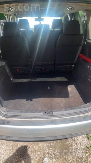 Pelēks Volkswagen Touran 2009 Rīga, ar dzinēja tilpumu 1.90 L un nobraukumu 0 tūkst. km par 500 €, foto 11 vietnē AUTOMOTO.COM.LV