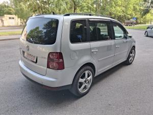Pelēks Volkswagen Touran 2010 Mažeikiai, ar dzinēja tilpumu 2.00 L un nobraukumu 176 tūkst. km par 3700 €, foto 3 vietnē AUTOMOTO.COM.LV