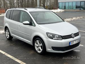 Grey Volkswagen Touran 2010 in Tartu, with an engine capacity of 1.60 L and mileage of 263 thousand km for 4999 €, photo 2 on AUTOMOTO.COM.LV