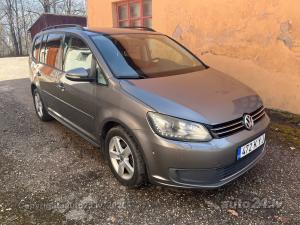 Pelēks Volkswagen Touran 2010 Pelva, ar dzinēja tilpumu 2.00 L un nobraukumu 339 tūkst. km par 5700 €, foto  vietnē AUTOMOTO.COM.LV