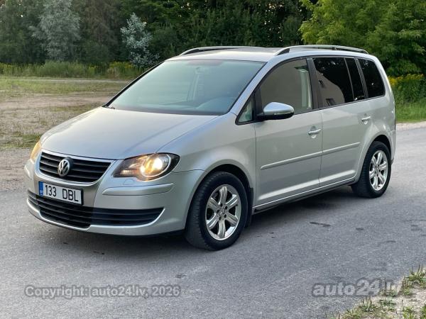 Grey Volkswagen Touran 2010 in Tartu, with an engine capacity of 1.40 L and mileage of 263 thousand km for 2000 €, photo 1 on AUTOMOTO.COM.LV