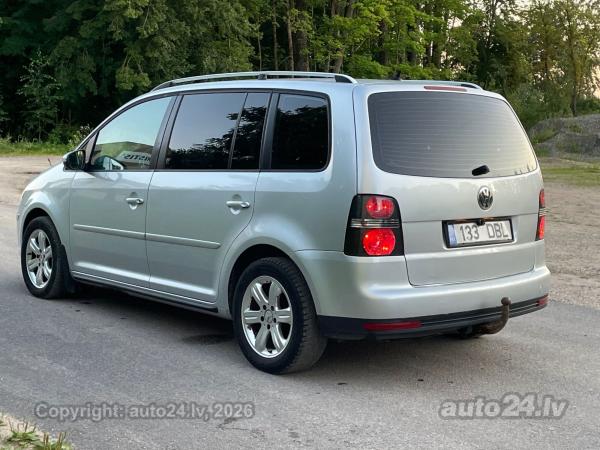 Grey Volkswagen Touran 2010 in Tartu, with an engine capacity of 1.40 L and mileage of 263 thousand km for 2000 €, photo 4 on AUTOMOTO.COM.LV
