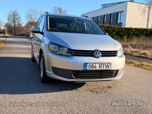 Grey Volkswagen Touran 2011 in Tallinn, with an engine capacity of 1.40 L and mileage of 208 thousand km for 5000 €, photo 9 on AUTOMOTO.COM.LV