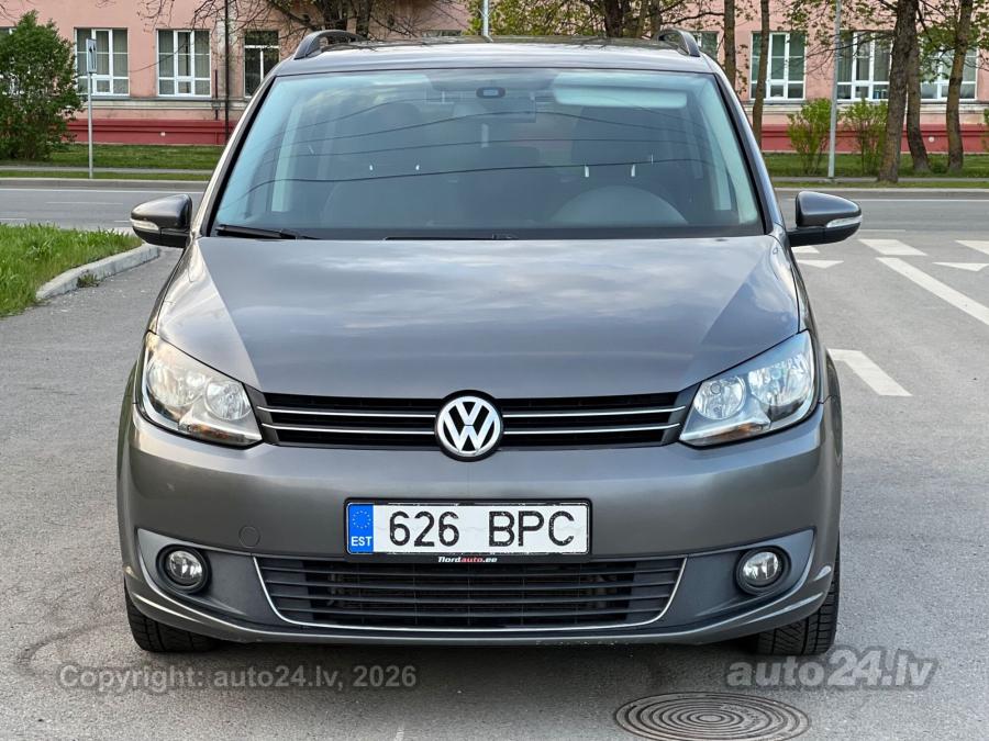 Серый Фольксваген Туран 2011 в Нарва, объемом двигателя 1.60 л и пробегом 295 тыс. км за 2999 €, фото 3 на AUTOMOTO.COM.LV
