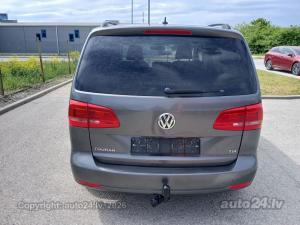 Grey Volkswagen Touran 2011 in Rakvere, with an engine capacity of 1.60 L and mileage of 279 thousand km for 4990 €, photo 7 on AUTOMOTO.COM.LV