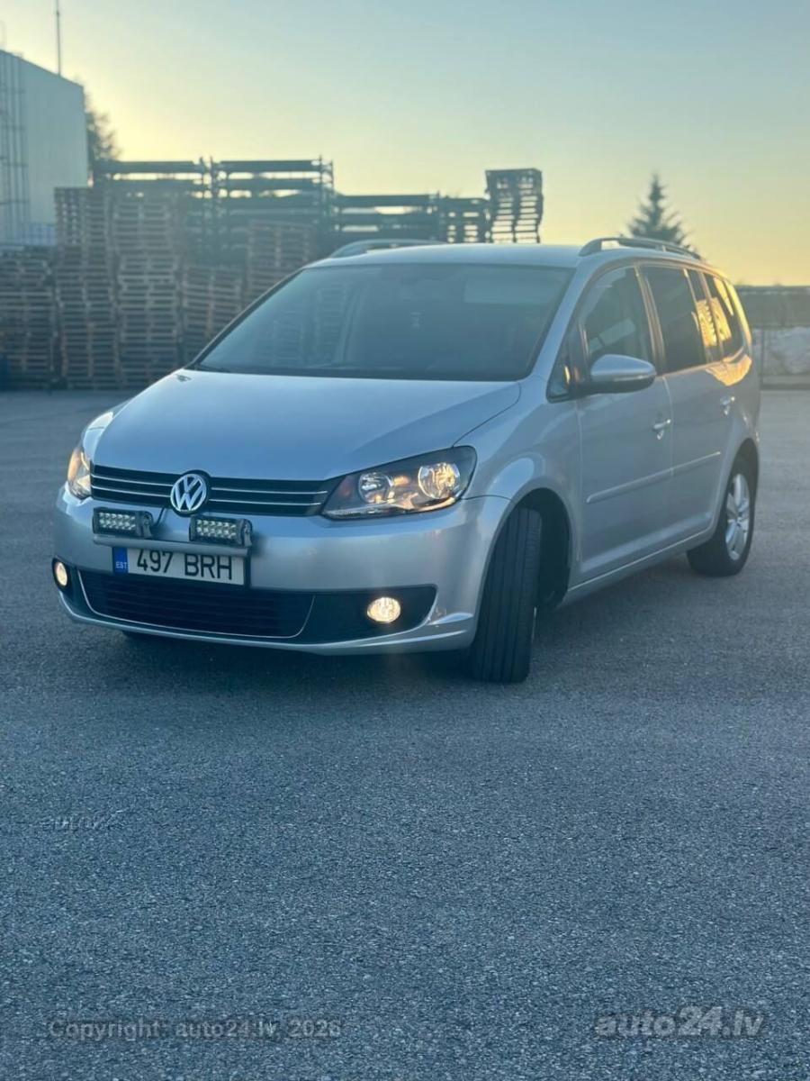 Pelēks Volkswagen Touran 2011 Tartu, ar dzinēja tilpumu 1.60 L un nobraukumu 328 tūkst. km par 3999 €, foto 4 vietnē AUTOMOTO.COM.LV