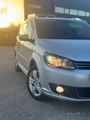 Pelēks Volkswagen Touran 2011 Tartu, ar dzinēja tilpumu 1.60 L un nobraukumu 328 tūkst. km par 3999 €, foto 13 vietnē AUTOMOTO.COM.LV