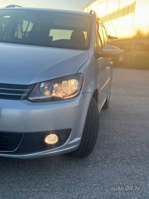 Pelēks Volkswagen Touran 2011 Tartu, ar dzinēja tilpumu 1.60 L un nobraukumu 328 tūkst. km par 3999 €, foto 14 vietnē AUTOMOTO.COM.LV