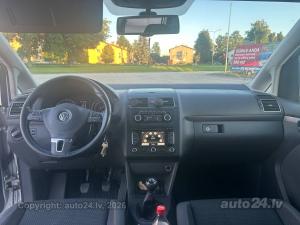 Pelēks Volkswagen Touran 2011 Tartu, ar dzinēja tilpumu 1.60 L un nobraukumu 328 tūkst. km par 3999 €, foto 22 vietnē AUTOMOTO.COM.LV