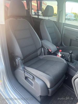 Pelēks Volkswagen Touran 2011 Tartu, ar dzinēja tilpumu 1.60 L un nobraukumu 328 tūkst. km par 3999 €, foto 27 vietnē AUTOMOTO.COM.LV