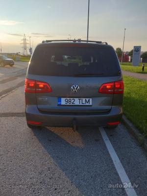 Pelēks Volkswagen Touran 2011 Tartu, ar dzinēja tilpumu 2.00 L un nobraukumu 244 tūkst. km par 6890 €, foto 4 vietnē AUTOMOTO.COM.LV