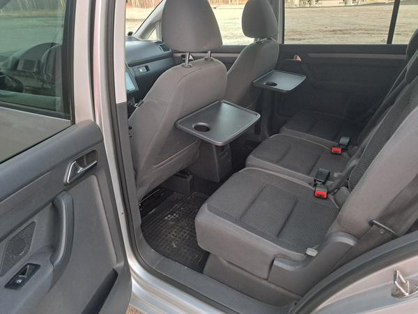 Pelēks Volkswagen Touran 2012 Pērnava, ar dzinēja tilpumu 1.20 L un nobraukumu 220 tūkst. km par 2999 €, foto 6 vietnē AUTOMOTO.COM.LV