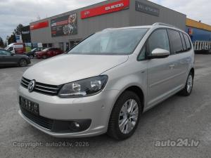 Pelēks Volkswagen Touran 2013 Viljandi, ar dzinēja tilpumu 2.00 L un nobraukumu 253 tūkst. km par 8290 €, foto  vietnē AUTOMOTO.COM.LV