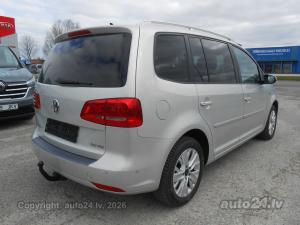 Pelēks Volkswagen Touran 2013 Viljandi, ar dzinēja tilpumu 2.00 L un nobraukumu 253 tūkst. km par 8290 €, foto 3 vietnē AUTOMOTO.COM.LV