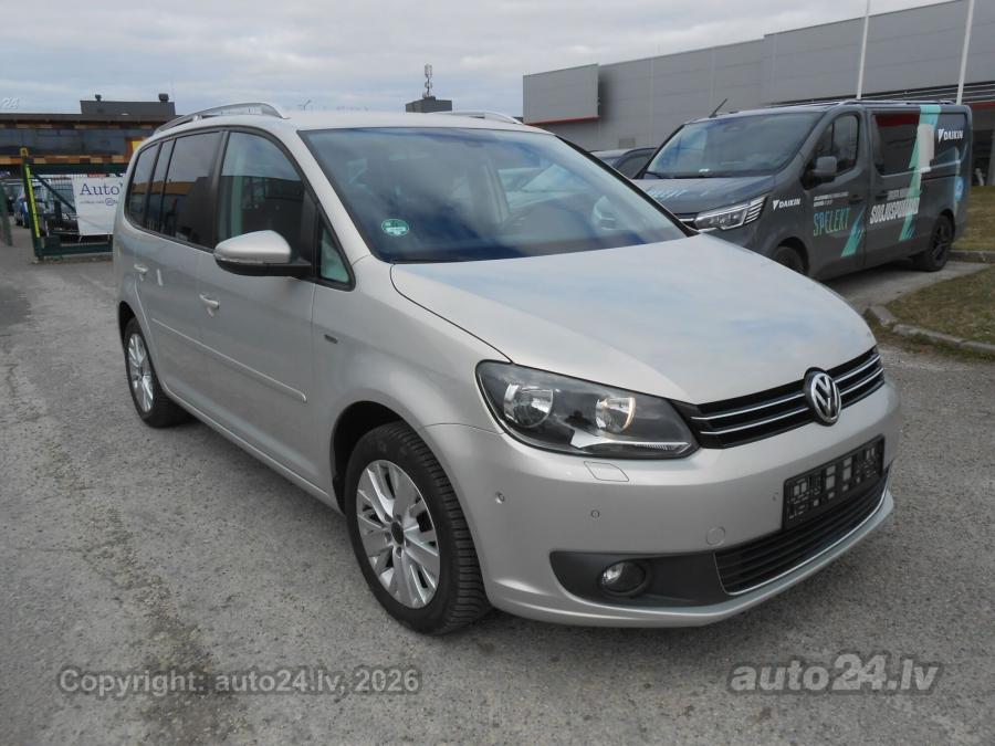Pelēks Volkswagen Touran 2013 Viljandi, ar dzinēja tilpumu 2.00 L un nobraukumu 253 tūkst. km par 8290 €, foto 4 vietnē AUTOMOTO.COM.LV