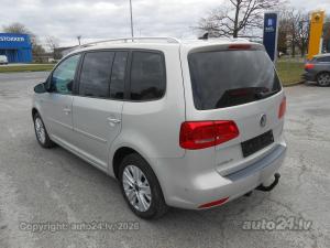 Pelēks Volkswagen Touran 2013 Viljandi, ar dzinēja tilpumu 2.00 L un nobraukumu 253 tūkst. km par 8290 €, foto 5 vietnē AUTOMOTO.COM.LV