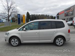 Pelēks Volkswagen Touran 2013 Viljandi, ar dzinēja tilpumu 2.00 L un nobraukumu 253 tūkst. km par 8290 €, foto 18 vietnē AUTOMOTO.COM.LV