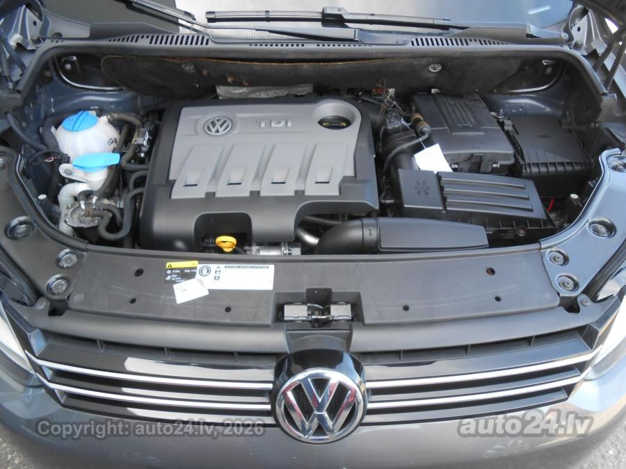 Pelēks Volkswagen Touran 2013 Viljandi, ar dzinēja tilpumu 1.60 L un nobraukumu 203 tūkst. km par 7690 €, foto 14 vietnē AUTOMOTO.COM.LV
