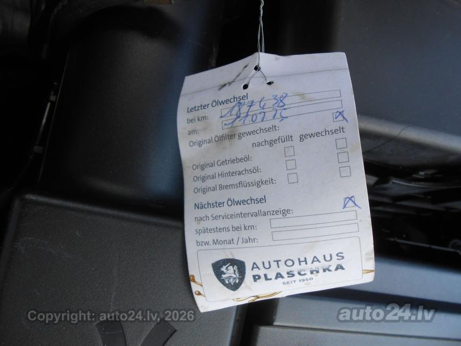 Pelēks Volkswagen Touran 2013 Viljandi, ar dzinēja tilpumu 1.60 L un nobraukumu 203 tūkst. km par 7690 €, foto 15 vietnē AUTOMOTO.COM.LV