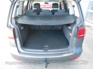 Pelēks Volkswagen Touran 2013 Viljandi, ar dzinēja tilpumu 1.60 L un nobraukumu 203 tūkst. km par 7690 €, foto 18 vietnē AUTOMOTO.COM.LV