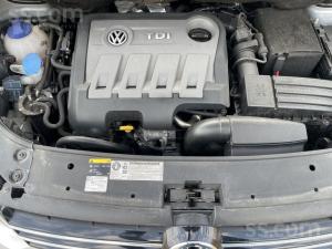 Pelēks Volkswagen Touran 2013 Ogre, ar dzinēja tilpumu 1.60 L un nobraukumu 217 tūkst. km par 6570 €, foto 15 vietnē AUTOMOTO.COM.LV