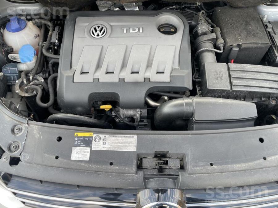 Pelēks Volkswagen Touran 2013 Ogre, ar dzinēja tilpumu 1.60 L un nobraukumu 217 tūkst. km par 6570 €, foto 15 vietnē AUTOMOTO.COM.LV