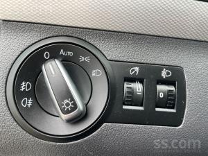 Pelēks Volkswagen Touran 2013 Ogre, ar dzinēja tilpumu 1.60 L un nobraukumu 217 tūkst. km par 6570 €, foto 21 vietnē AUTOMOTO.COM.LV