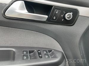 Pelēks Volkswagen Touran 2013 Ogre, ar dzinēja tilpumu 1.60 L un nobraukumu 217 tūkst. km par 6570 €, foto 22 vietnē AUTOMOTO.COM.LV