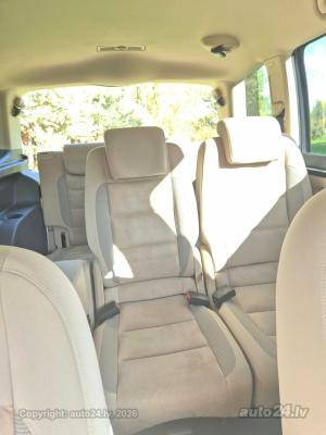 Pelēks Volkswagen Touran 2014 Tallina, ar dzinēja tilpumu 2.00 L un nobraukumu 359 tūkst. km par 6400 €, foto 22 vietnē AUTOMOTO.COM.LV