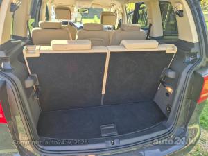 Pelēks Volkswagen Touran 2014 Tallina, ar dzinēja tilpumu 2.00 L un nobraukumu 359 tūkst. km par 6400 €, foto 24 vietnē AUTOMOTO.COM.LV