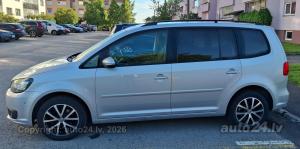 Pelēks Volkswagen Touran 2014 Tallina, ar dzinēja tilpumu 1.60 L un nobraukumu 267 tūkst. km par 6900 €, foto 5 vietnē AUTOMOTO.COM.LV
