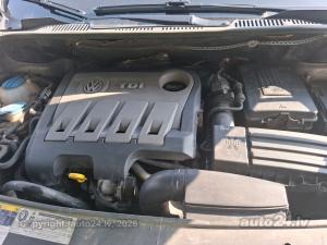 Pelēks Volkswagen Touran 2014 Tallina, ar dzinēja tilpumu 1.60 L un nobraukumu 267 tūkst. km par 6900 €, foto 12 vietnē AUTOMOTO.COM.LV